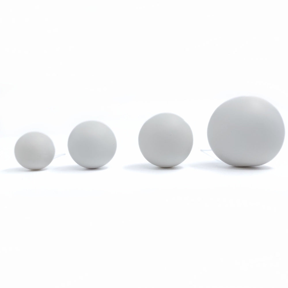 Cake Decorating Balls White - 12pk – Sweet Pea Parties